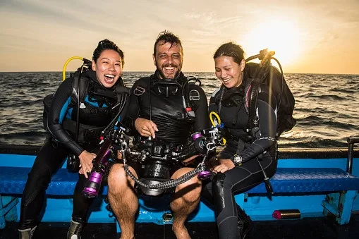 Scuba diving travel insurance: What you're covered for | Finder